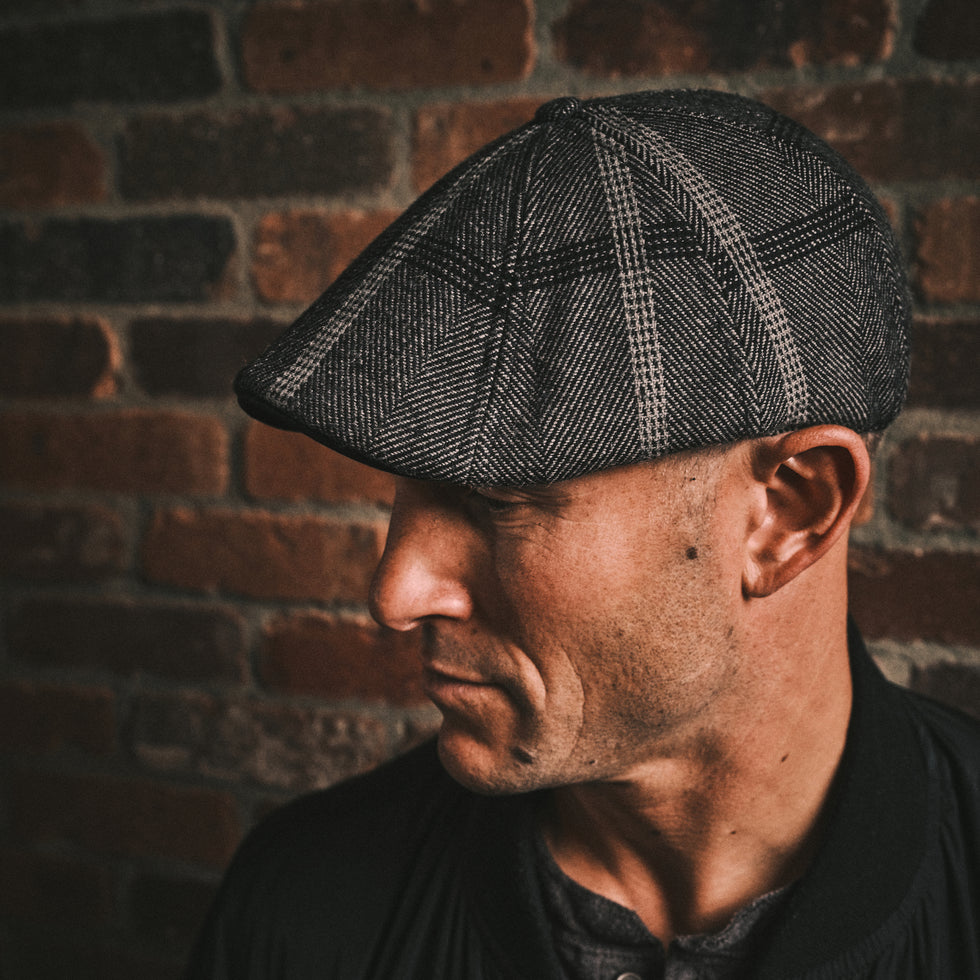 The Black Rose Peaky Boston Scally Cap (Flat Cap) - Black & Grey Plaid